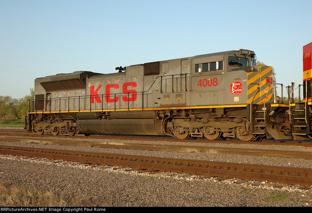 KCS 4008, EMD SD70ACe, as delivered paint scheme, at the BNSF yard 5-12-08